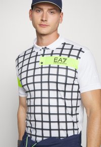 EA7 Emporio Armani TENNIS PRO GRAPHIC - Poloshirts - white/hvid - Zalando.dk