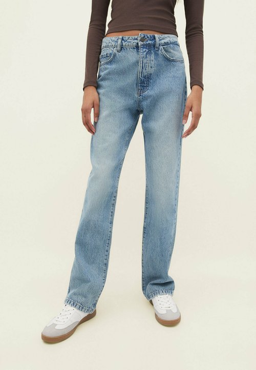 Stradivarius D98 VINTAGE - Jeans Straight Leg - light blue denim ...