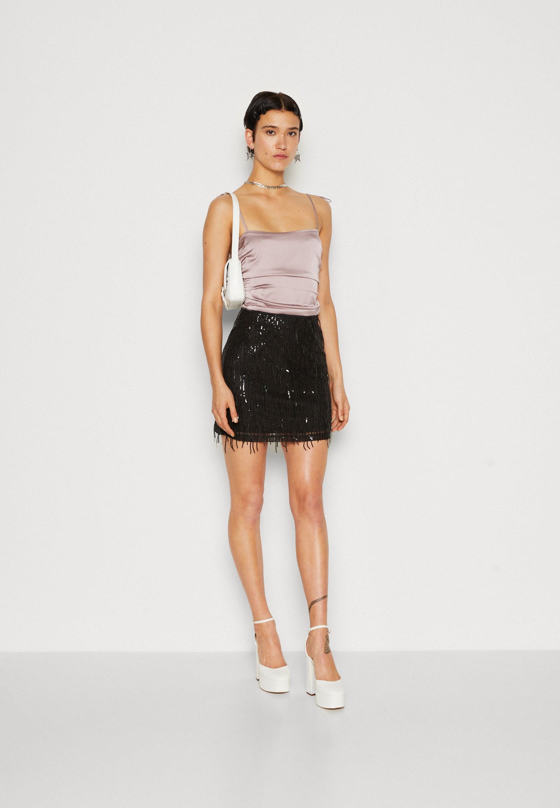 ONLY ONLSPACY SHORT SEQUINS SKIRT Mini skirt black Zalando