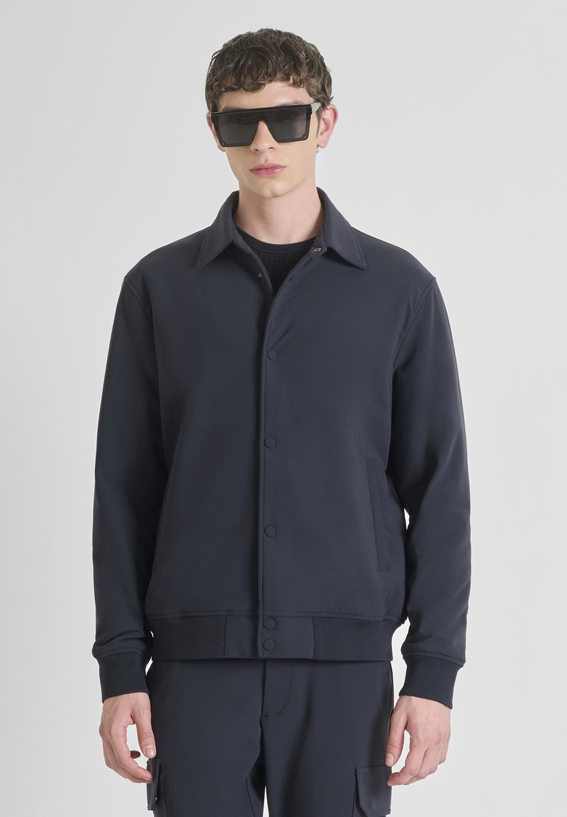 Antony Morato REGULAR FIT IN BI-STRETCH TECHNO HANDFEEL WITH LOGOED ...