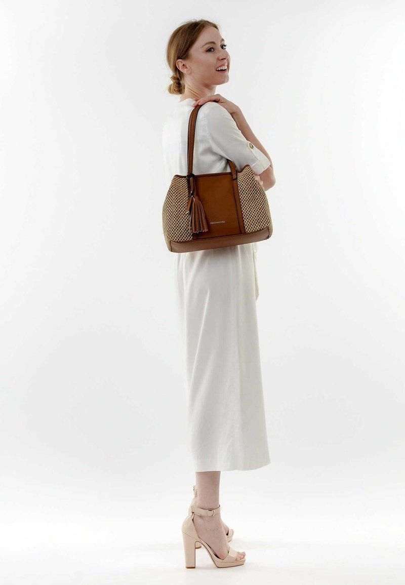 Emily & Noah BABETTE - Handtasche - cognac - Zalando.ch