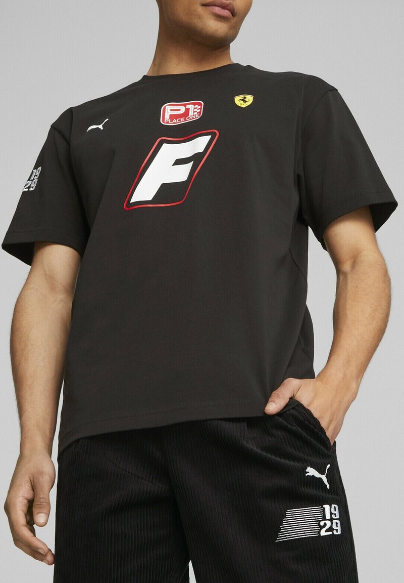 Puma SCUDERIA FERRARI RACE GARAGE CREW - Print T-shirt - black - Zalando.de