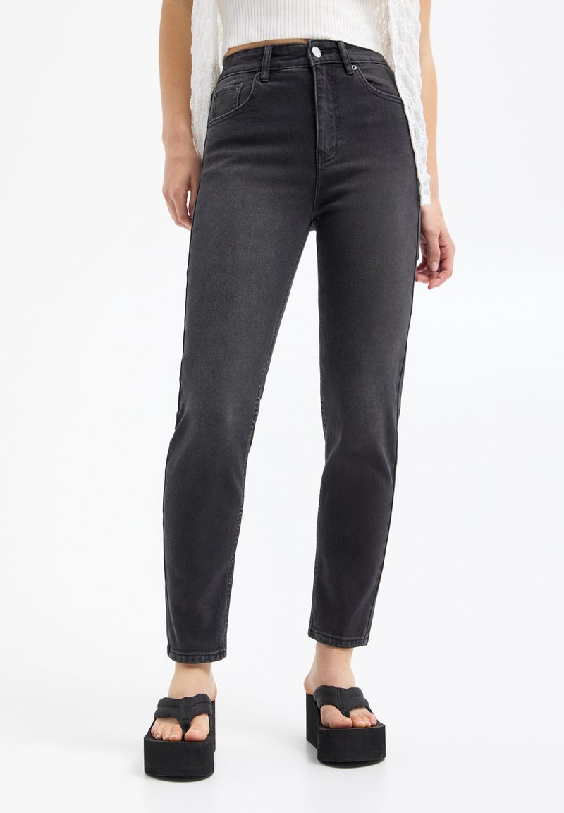 PULL&BEAR BASIC MOM COMFORT - Straight leg jeans - black/zwart - Zalando.nl