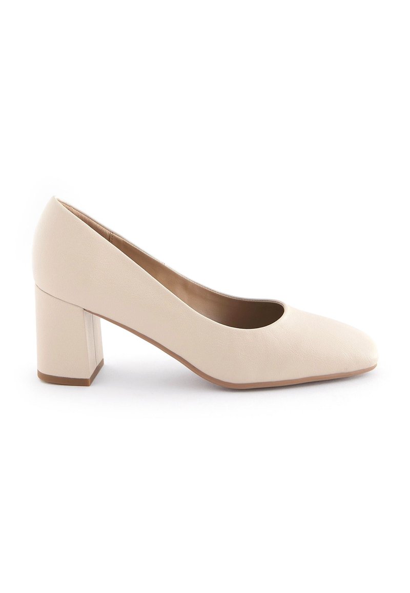 Next FOREVER COMFORT SQUARE TOE COURT REGULAR - Klassieke pumps - bone ...