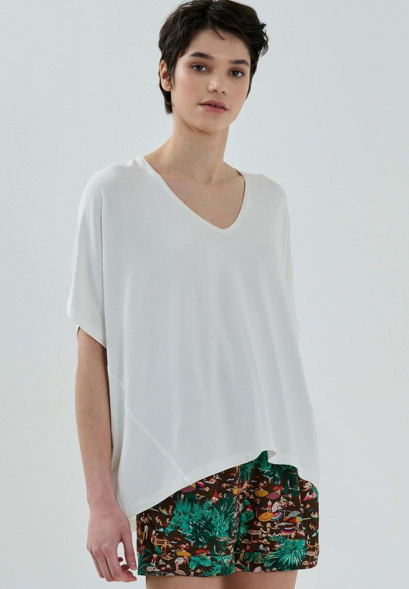 anou anou SHORT SLEEVE V NECK - Camiseta básica - white/blanco - Zalando.es