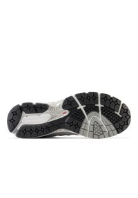 New Balance M2002 - Sneaker low - grey/grau - Zalando.de