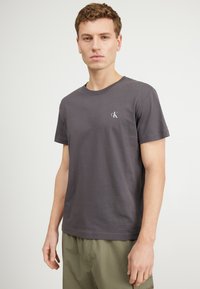 Calvin Klein Jeans MONOLOGO 2 PACK - T-shirt basic - dusty olive/dark grey/oliva - Zalando.it