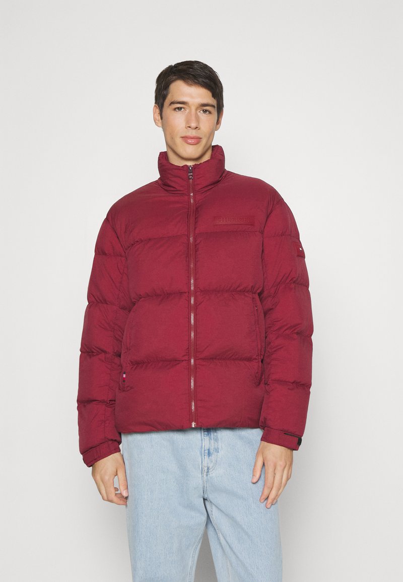 Tommy Hilfiger NEW YORK PUFFER JACKET - Gewatteerde jas - rouge ...