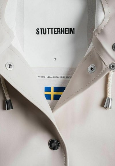 Stutterheim MOSEBACKE - Regnjacka - light sand/sand - Zalando.se