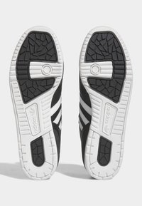 adidas Originals Baskets basses - black/noir - (Seconde main) - ZALANDO.FR