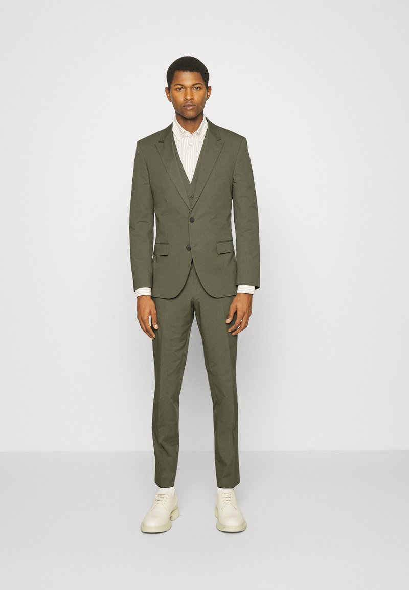 HUGO HENRY GETLIN - Costum - green/verde - Zalando.ro