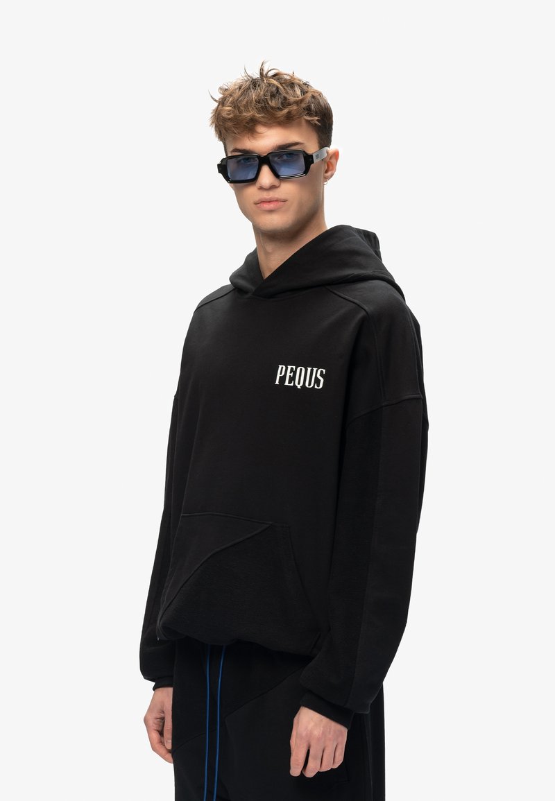 PEQUS SPLIT HOODIE UNISEX - Kapuzenpullover - black/schwarz - Zalando.de