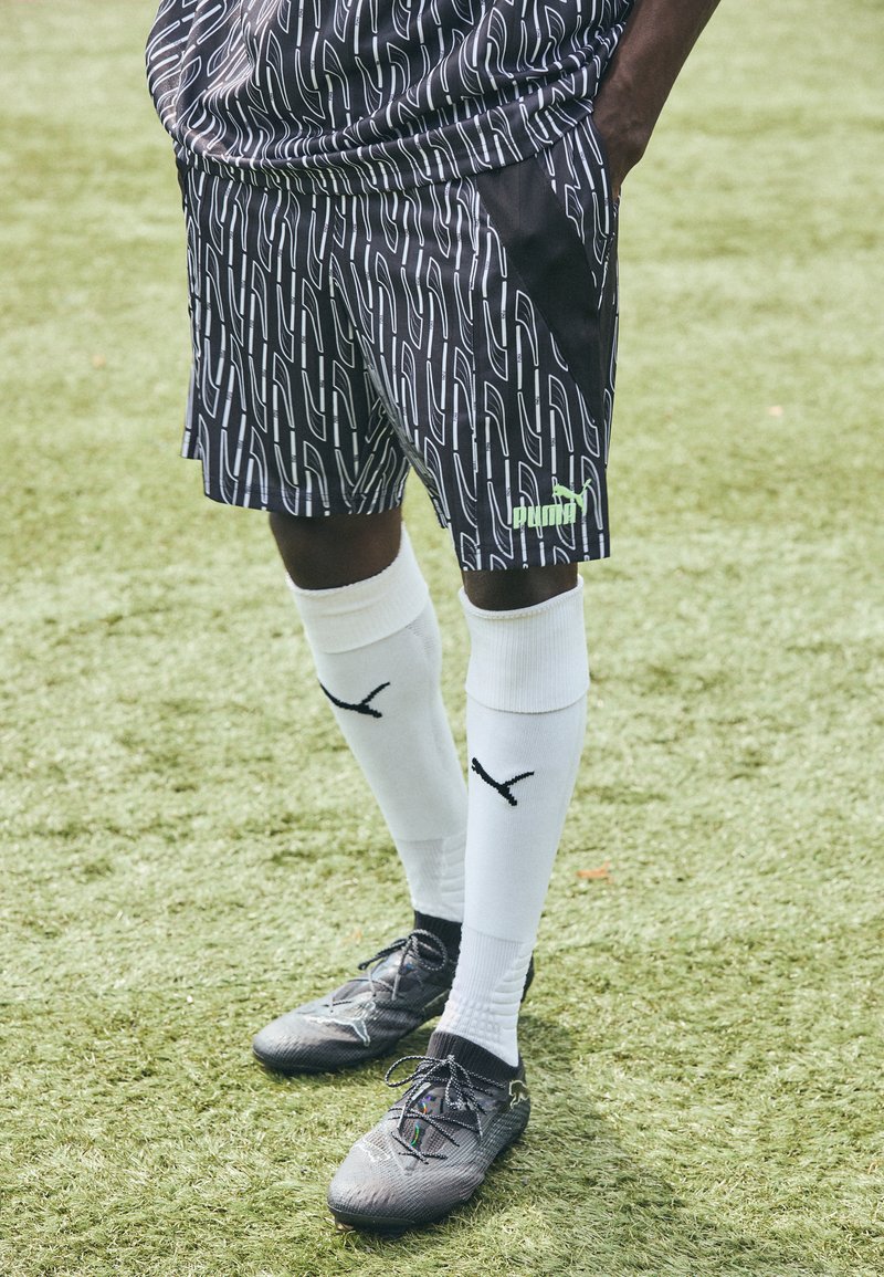 Puma INDIVIDUAL FOOTBALL SHORT - Sports shorts - black - Zalando.ie