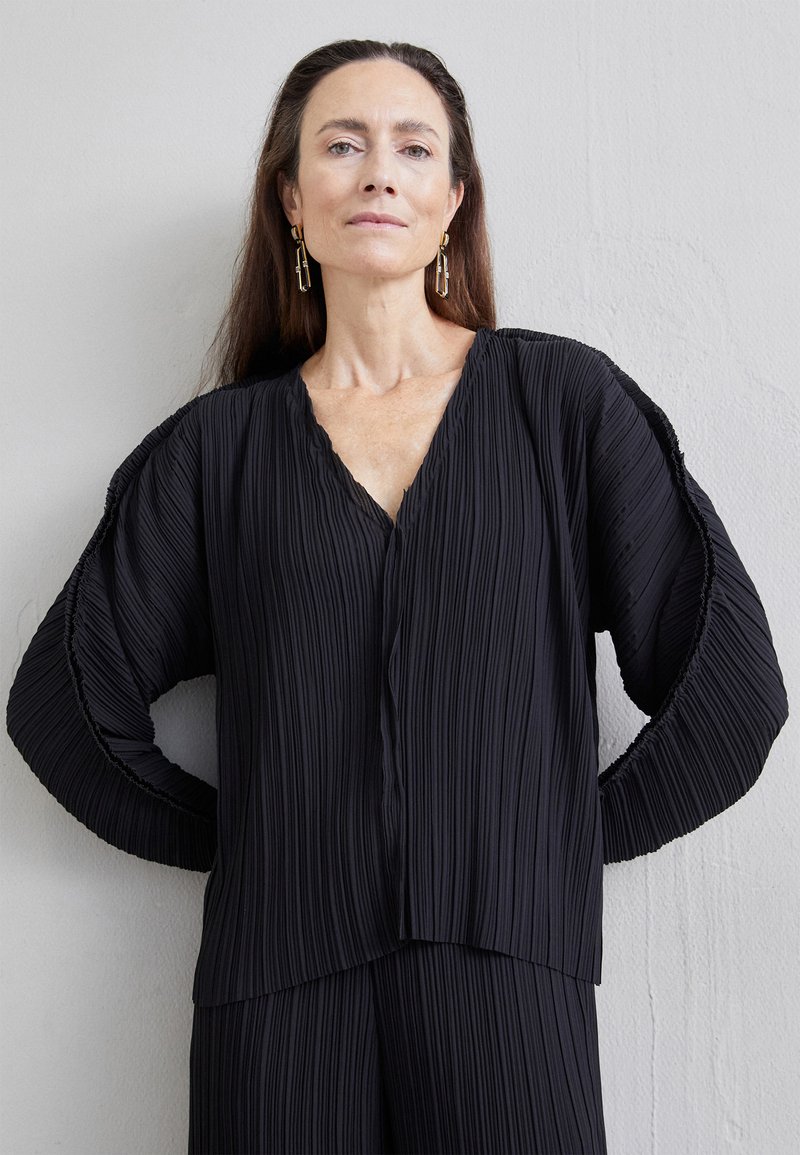 By Malene Birger DEVONE - Blouse - black - Zalando
