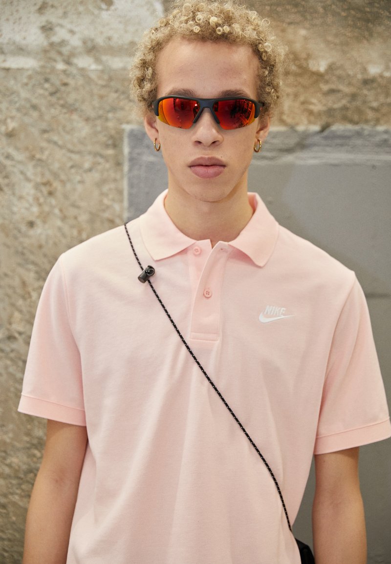 Nike Sportswear Club Matchup Poloshirt Pink Donkerroze Zalando Be