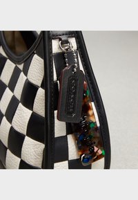 Coach COACHTOPIA - UPCRAFTED PATCHWORK ERGO UNISEX - Handtasche - black ...