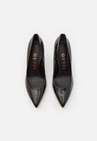 Guess TRACKER - Tacones - black/negro - Zalando.es