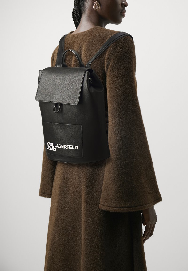Karl Lagerfeld Jeans ESSENTIAL LOGO BACKPACK - Rucksack - black ...