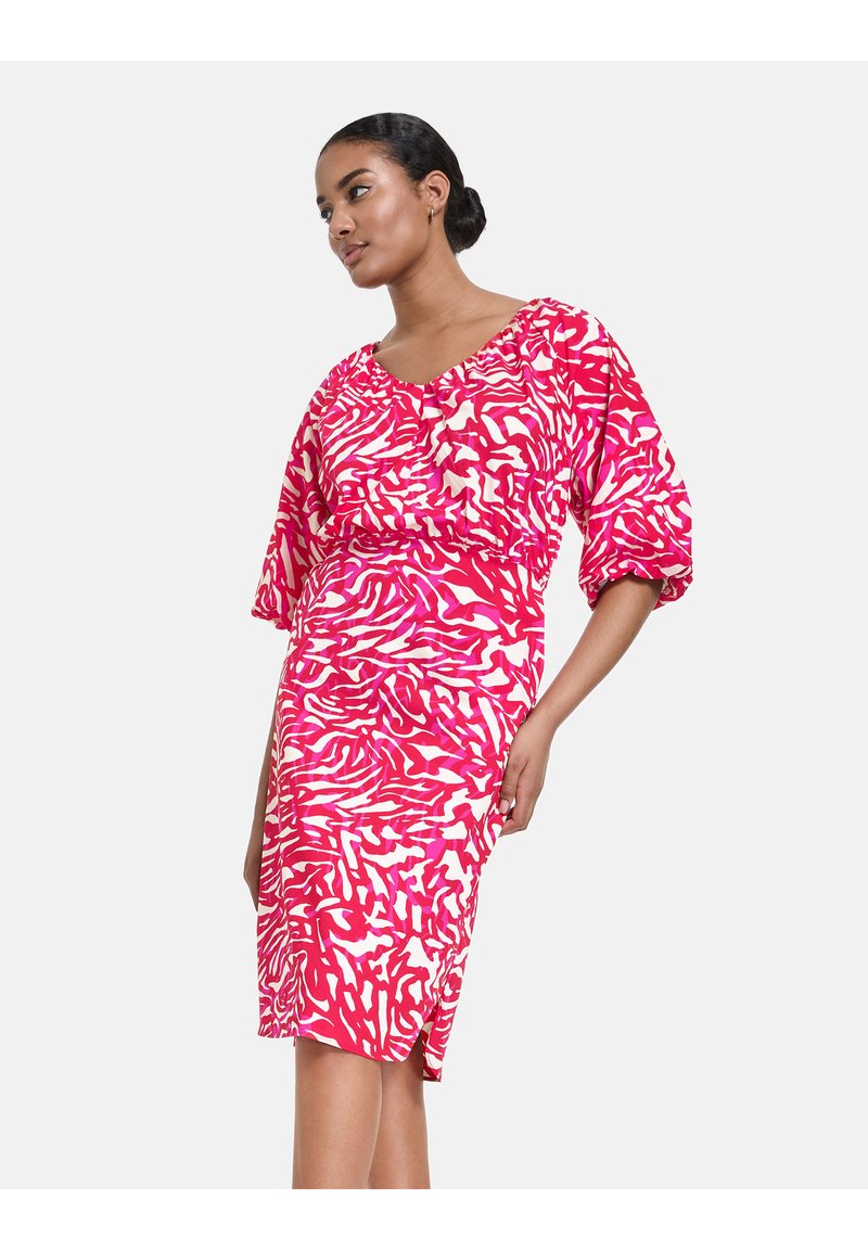 Taifun MIT VOLUMENÄRMELN - Freizeitkleid - digital red gemustert/rot ...