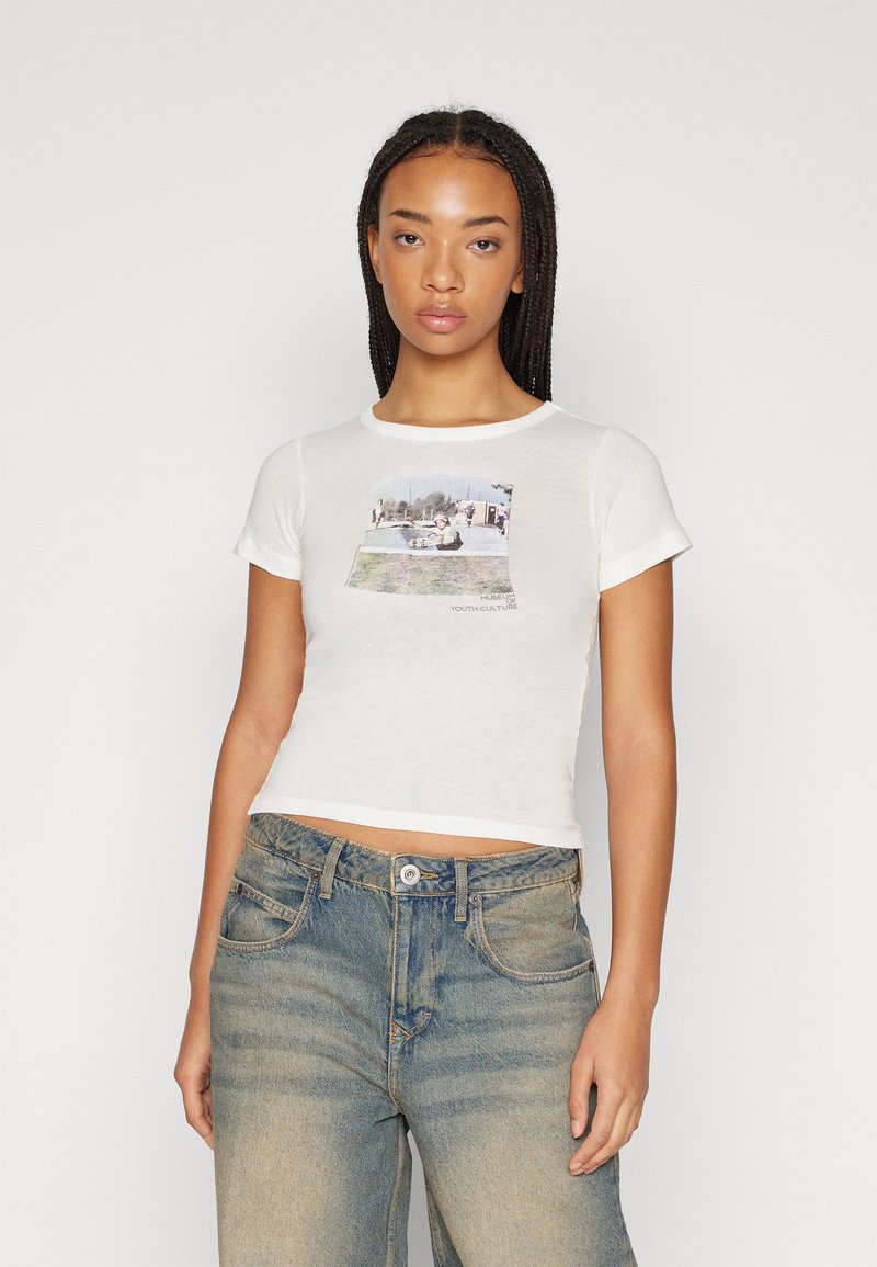BDG Urban Outfitters MOYC BABY TEE - T-shirt basic - white/wit - Zalando.be