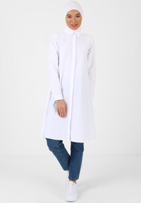 Modanisa REFKA CASUAL - Shirt dress - off white/off-white - Zalando