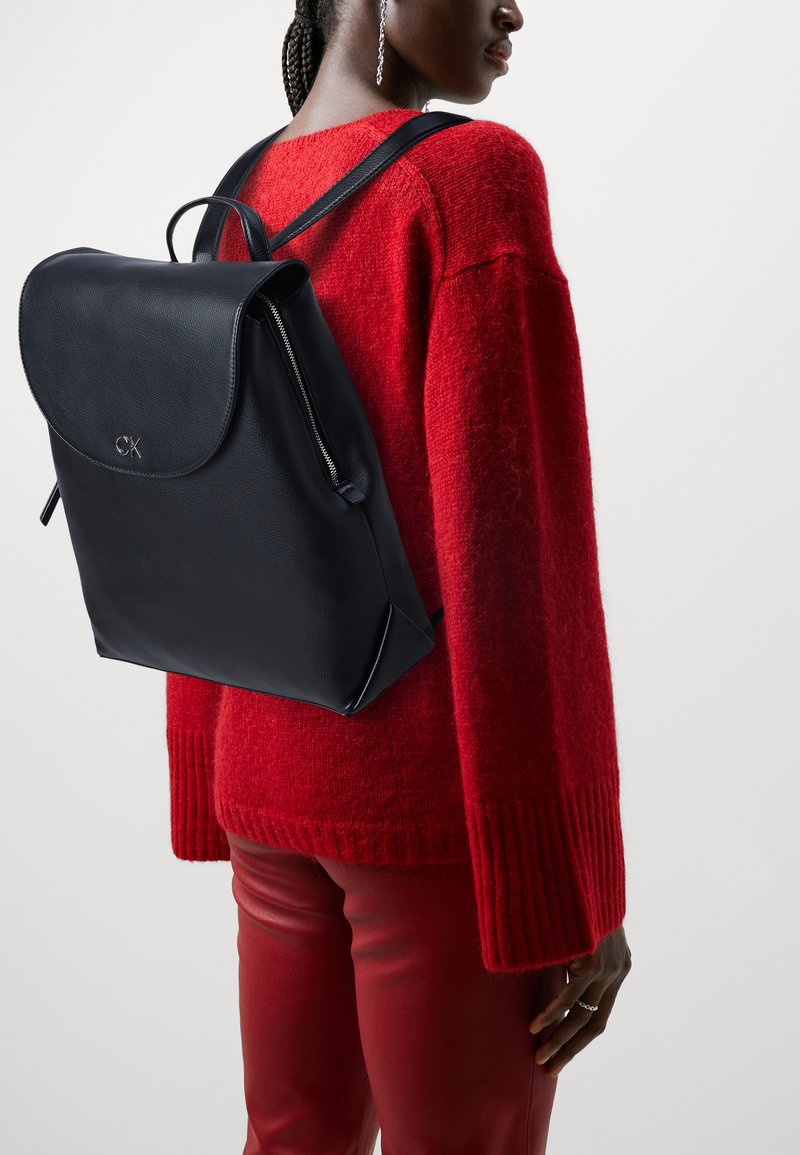 Calvin Klein DAILY BACKPACK PEBBLE - Rucksack - black - Zalando