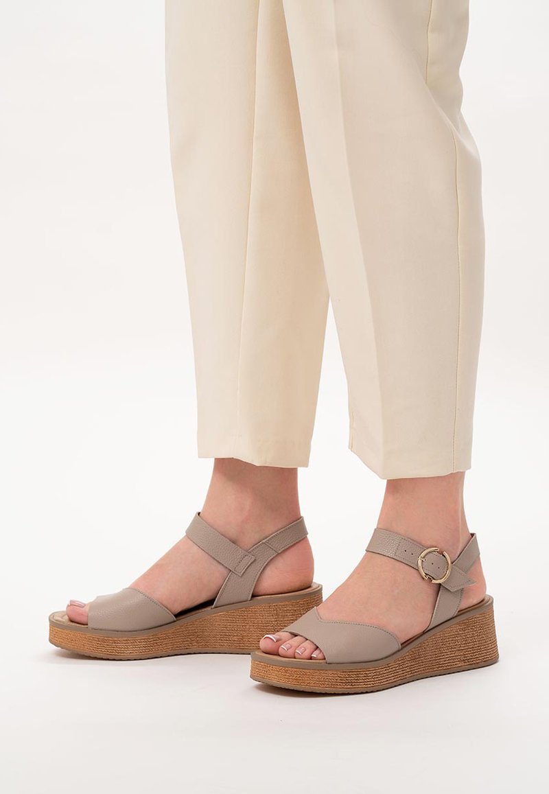RYŁKO Wedge sandals - beżowy/beige - Zalando