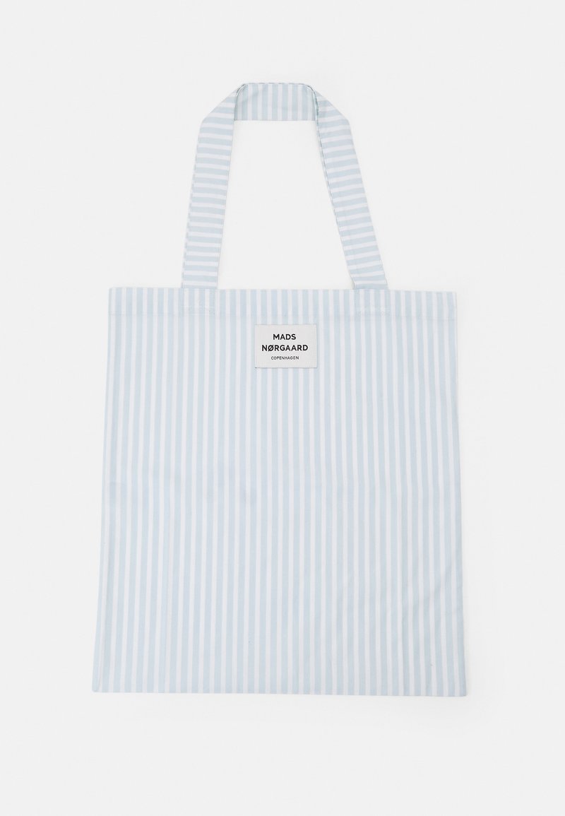 Mads Nørgaard SACKY ATOMA BAG - Shopping Bag - ballad blue/white ...