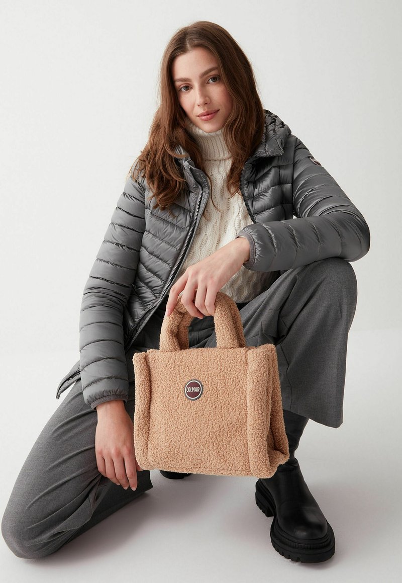 Colmar Originals MINI ТEDDY BEAR-EFFECT - Taška na fotoaparát - beige ...