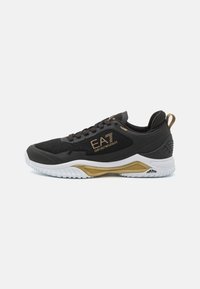 EA7 Emporio Armani TENNIS HARD - Multicourt tennis shoes - black/gold ...
