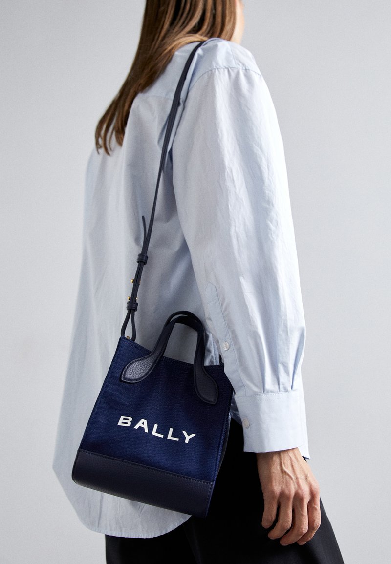 Bally BAR MINI KEEP ON - Handbag - multimarine/oro/blue - Zalando.co.uk