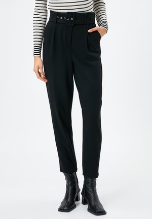 Koton HIGH RISE CHAIN ACCESSORY DETAIL FABRIC - Chino - black/zwart ...