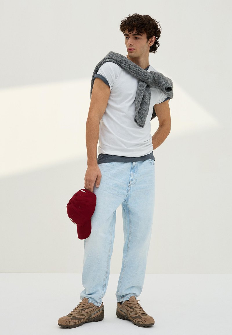 Bershka Relaxed fit jeans - light blue - Zalando.ie