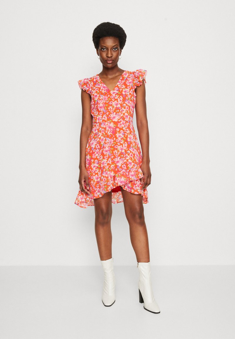 Anna Field VOLANT SHORT DRESS - Robe de jour - red/multicoloured/rouge ...