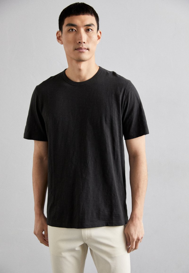 Theory ESSENTIAL TEE COSMOS - Basic T-shirt - black - Zalando.ie