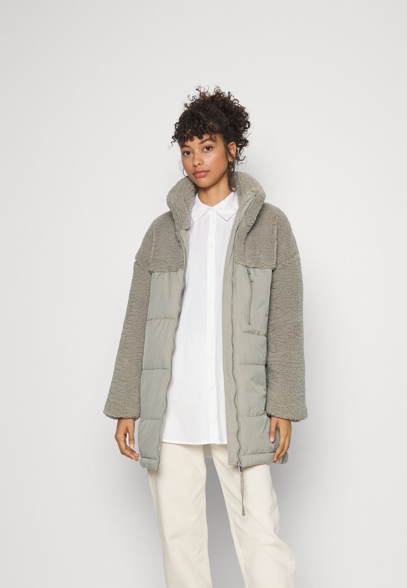 Vero Moda VMEDITH JACKET - Winter coat - laurel oak/light green ...