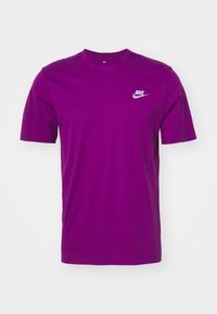Nike Sportswear CLUB TEE - Basic T-shirt - viotech/purple - Zalando.co.uk