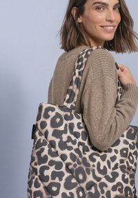 Street One LINED SHOPPER BAG WITH LEOPARD PRINT - Einkaufstasche ...