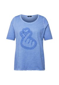 Ulla Popken FLOCKED COLD-DYED - T-shirt print - cloud blue/lichtblauw ...