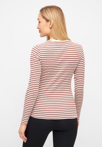 Basic Apparel LUDMILLA - T-shirt à manches longues - whisper white mink ...