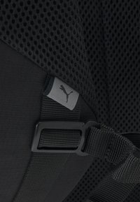 Puma BASKETBALL PRO BACKPACK - Ruksak - black/white/čierna - Zalando.sk