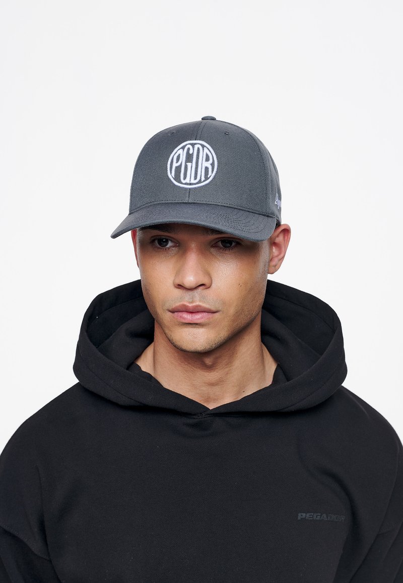 Pegador PERCY CURVED UNISEX - Cap - dark grey/dunkelgrau - Zalando.ch