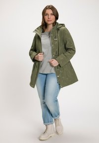 Ulla Popken Parka - vert loden/verde oliva - Zalando.es