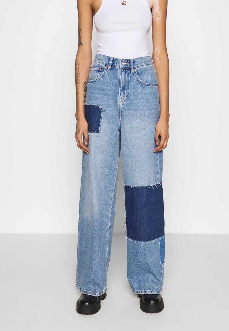 BDG Urban Outfitters PATCHWORK PUDDLE - Jeans relaxed fit - mid vintage ...