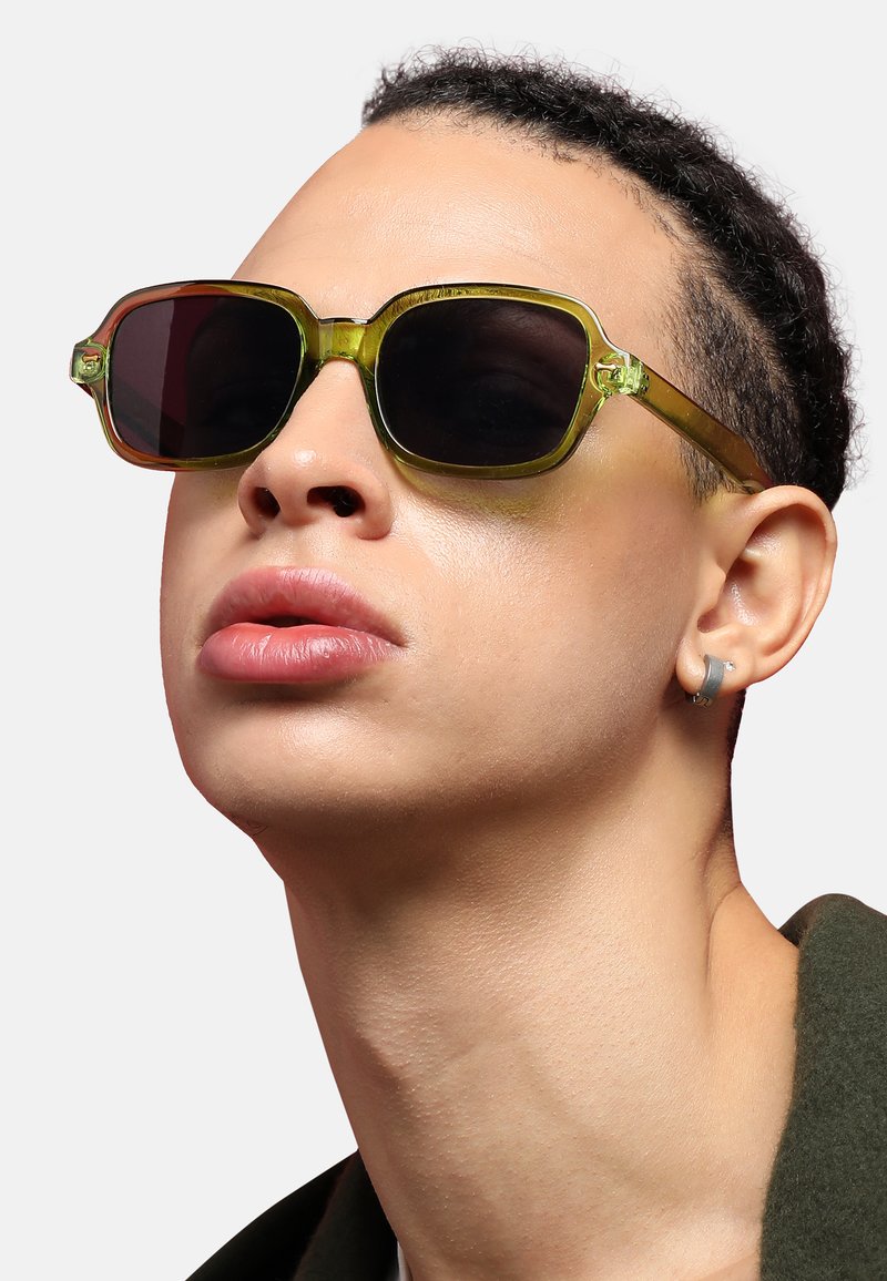 Campus Sutra OVAL SAL - Gafas de sol - green/verde - Zalando.es