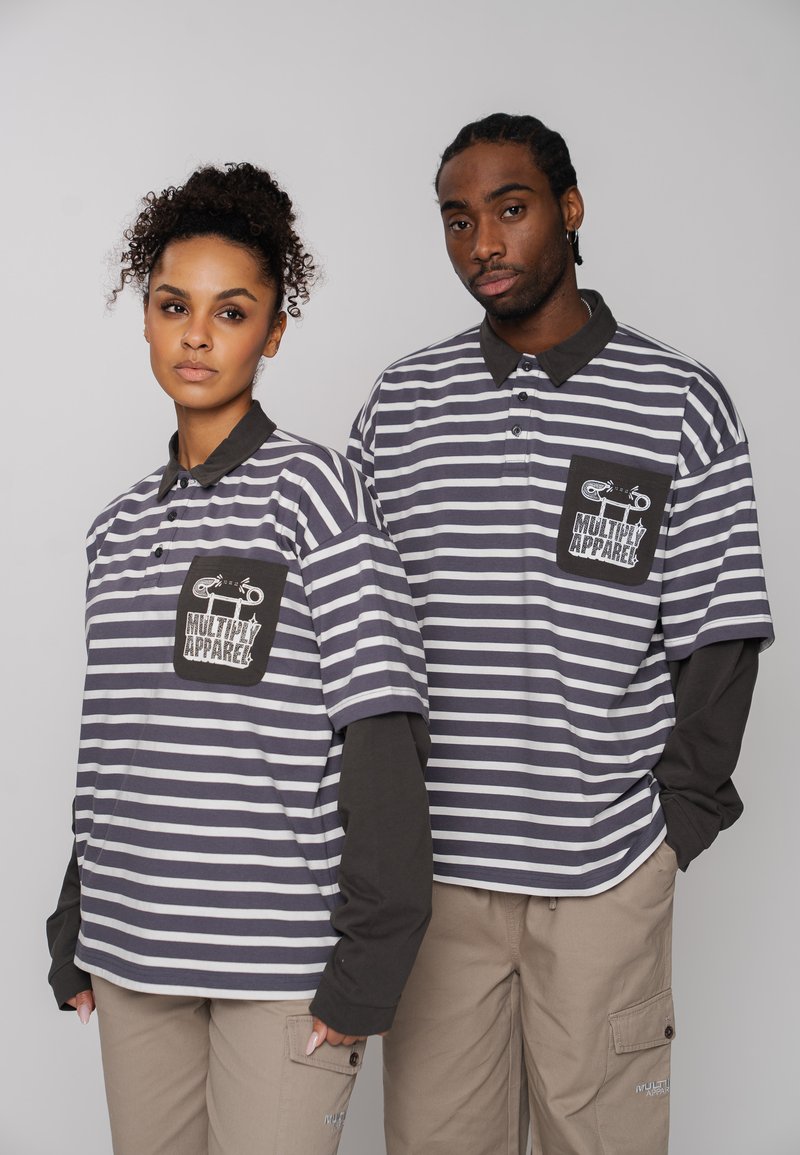 Multiply Apparel DOUBLE SLEEVE STREAK - Polo shirt - black soda washed ...