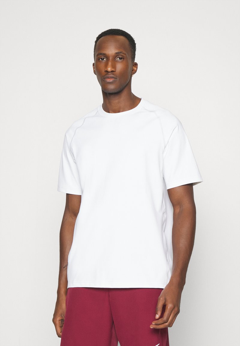 Nike Performance M NK DFADV AXIS SS - Camiseta deportiva - white light ...