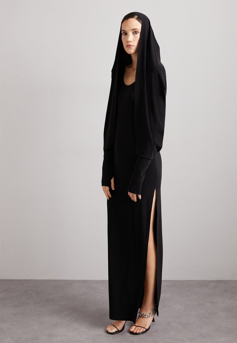 Norma Kamali HOODED OPEN BACK LONG SLEEVE SIDE SLIT GOWN - Robe en ...