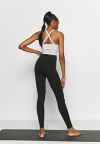 Casall ESSENTIAL BLOCK SEAMLESS HIGH WAIST - Tights - black/schwarz - Zalando.de