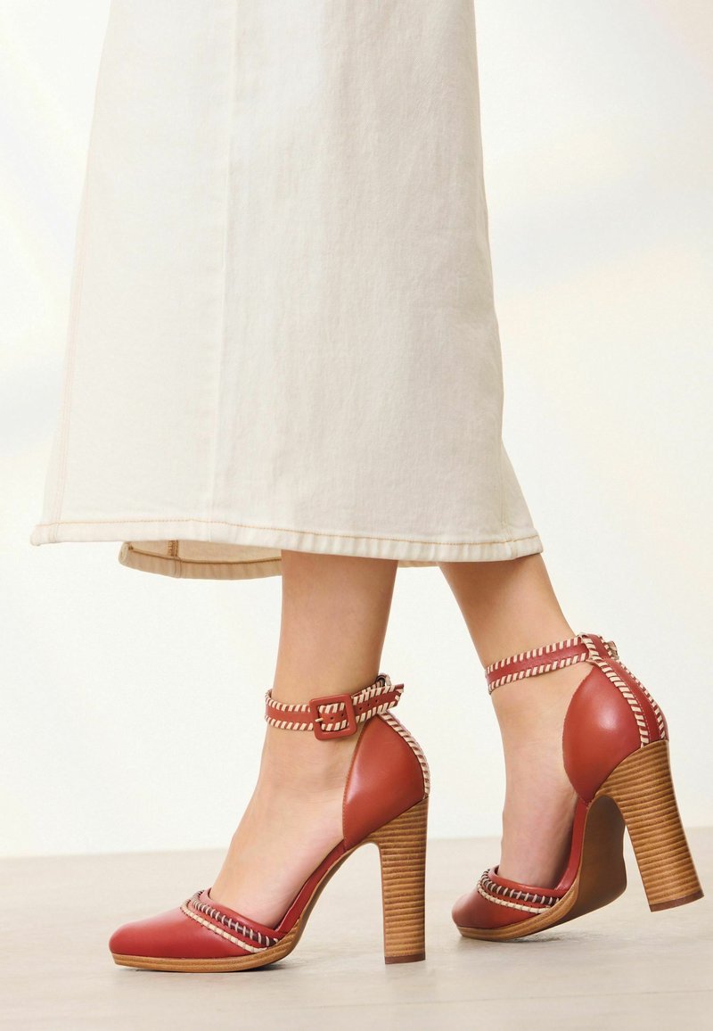 Next SIGNATURE STITCH DETAIL- REGULAR FIT - High Heel Pumps - red/rot ...